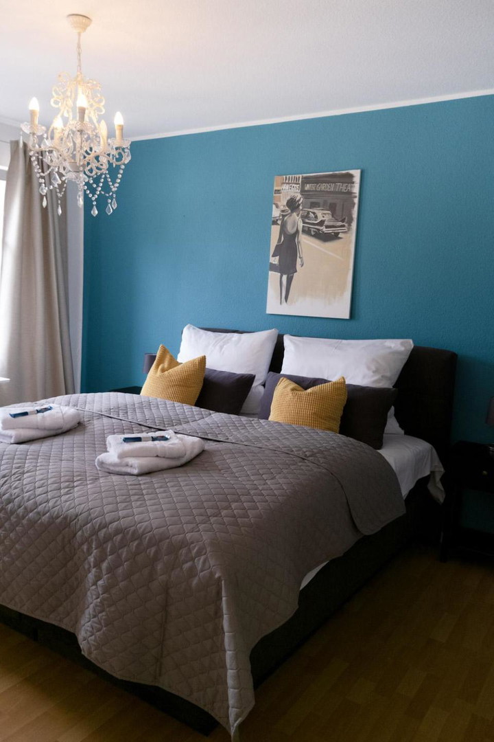 Beluna Living - Business&family - 2 Zimmer Direkt Neben Schloß, Parkplatz, Smarttv, Netflix, Waschmaschine, 24h Checkin, 71qm, Kingsizebett, Hotelbettwäsche - Kornwestheim