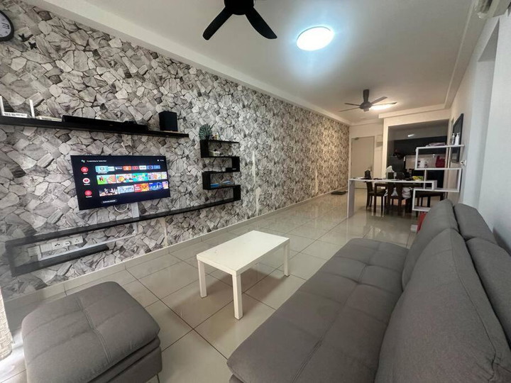Puchong Condo Free Wifi & Netflix - Puchong