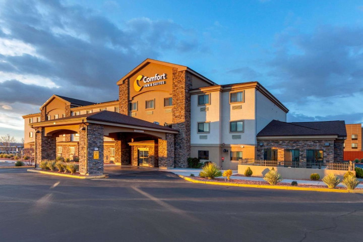 Comfort Inn & Suites Page At Lake Powell - Page, AZ