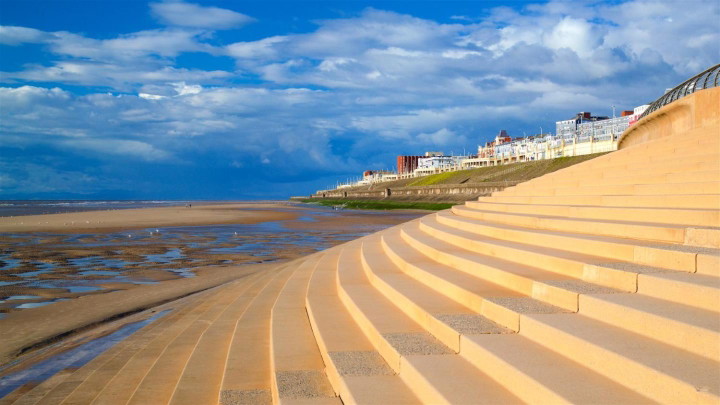 The Golden Sands - Blackpool