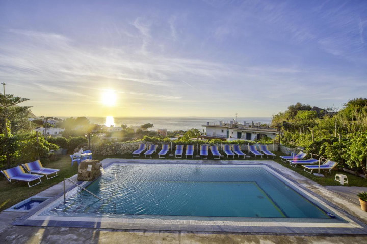 Hotel Villa Cimmentorosso - Lacco Ameno
