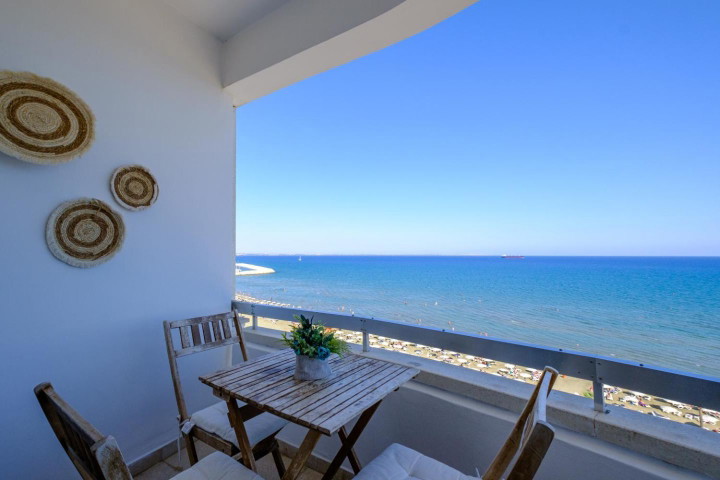 Lazuli Sea View Beachfront- Ap 61 - Lárnaka