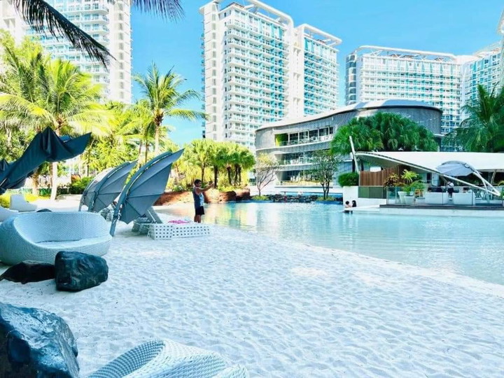 Metro Manila Cityscape Charm At Azure Urban Resort Paranaque Near Naia Airport - Taytay