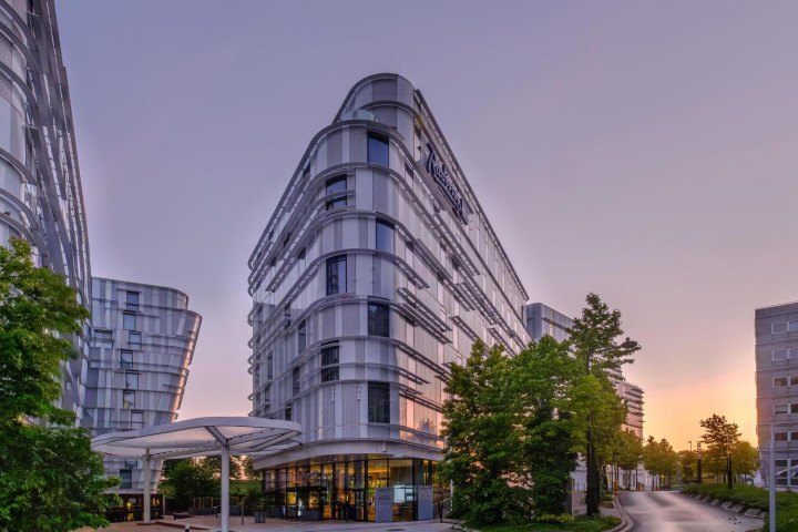 Radisson Blu Cdg Airport Terminal Hotel, Paris - Villeparisis
