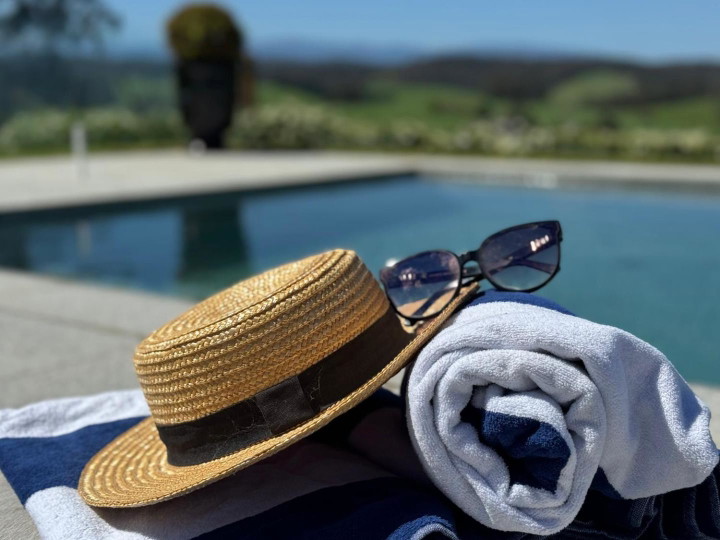 Luxury Truffle Farm Stay Near Melbourne With Stunning Views Scotch Hill - Gippsland