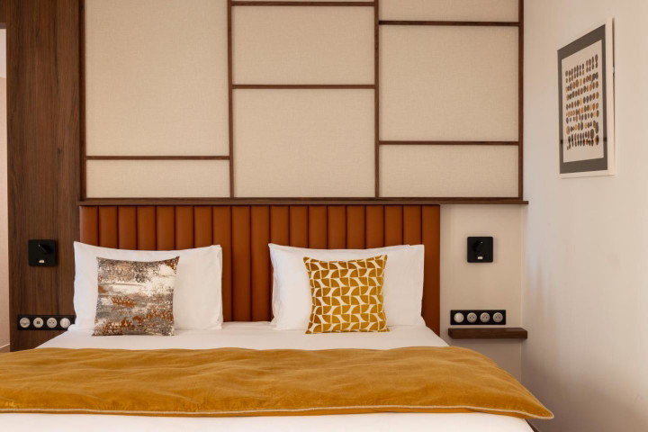 Hotel 56 Bordeaux Handwritten - Bassens