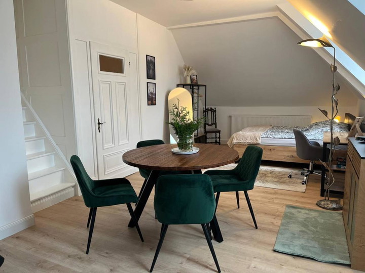 Elegantes Zimmer In Historischer Villa In Siegen-eiserfeld - Siegen