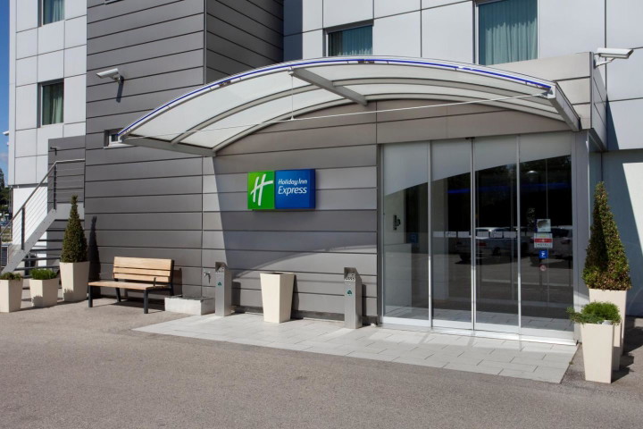 Holiday Inn Express Geneva Airport By Ihg - Gex