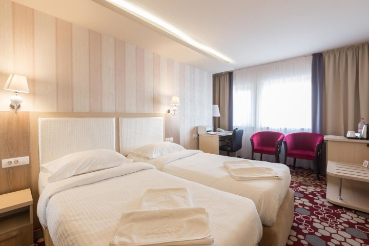 Bacolux Craiovita, Craiova - Craiova