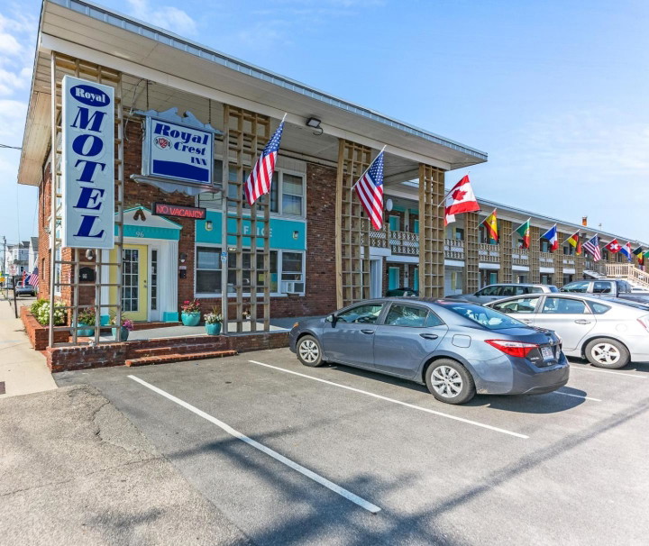 The Crest - Hampton Beach - Hampton