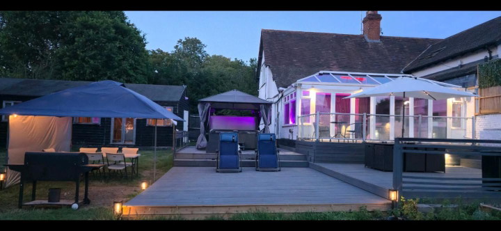 Unique House With Hot Tub Jaccuzzi Near Harry Potter,london And Wembley - Watford