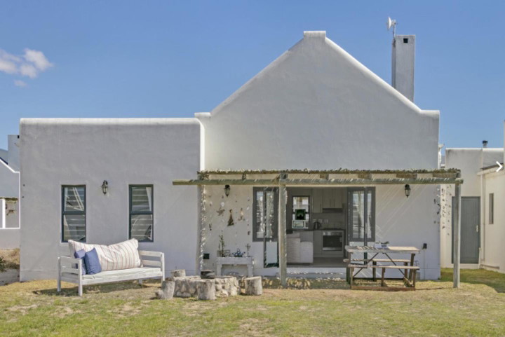 Cheerful Cottage On Britannia Beach, West Coast - Saint Helena Bay