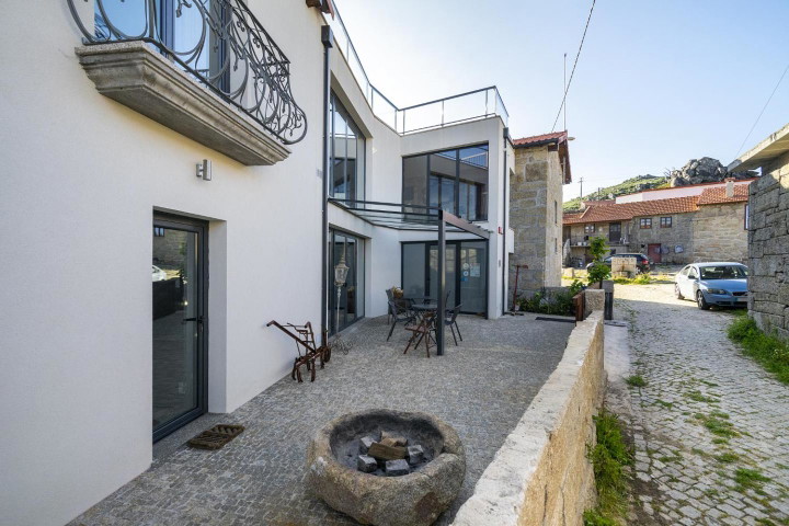 Isatour -Natural Park House - Viseu District
