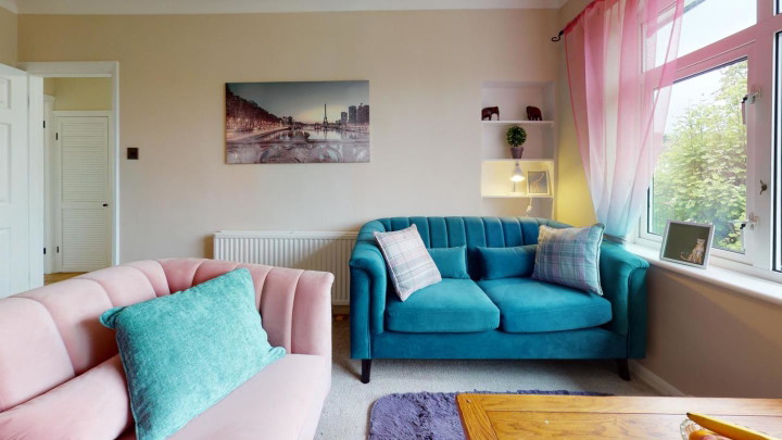 Contemporary 2 Bed Apartment With Private Garden - Maidstone