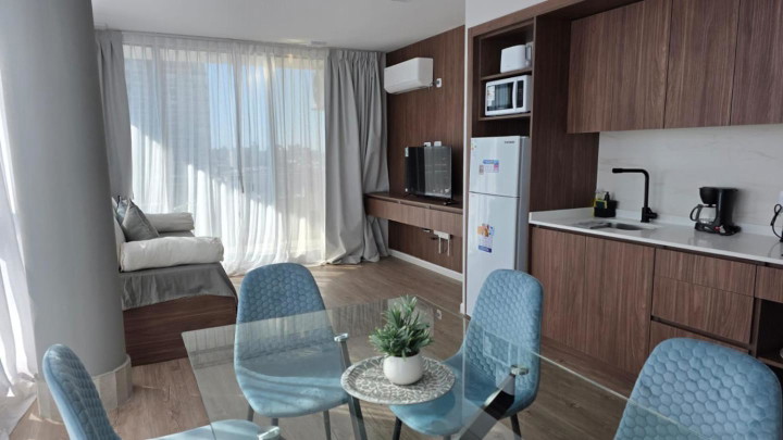 Departamento Amplio Con Balcón Y Piscina - San Pedro, Argentina