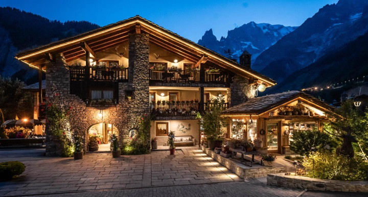 Auberge De La Maison - La Thuile