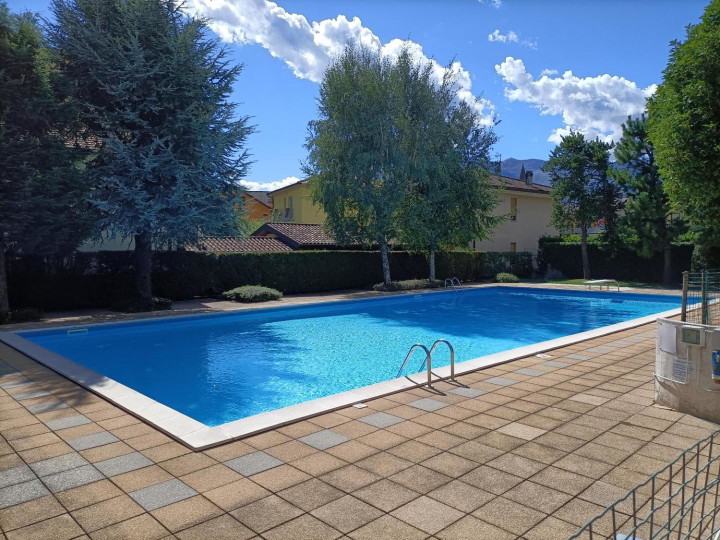 House In A Beautiful Residence With Garden, Swimming Pool And Parking Spot - Larihome A07 - Domaso