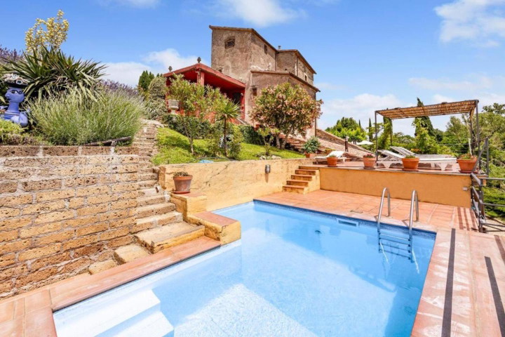 Torre Del Melograno With Heated Pool - Bolsena