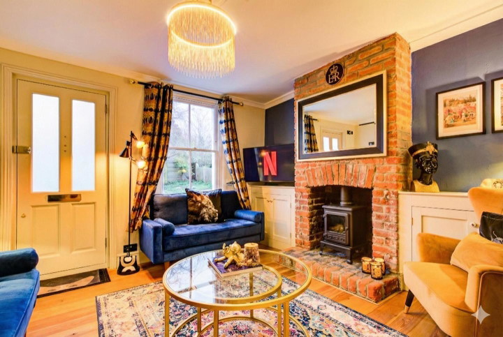 Chic Pet-friendly Cottage, Fireplace, Wivenhoe - Mersea Island