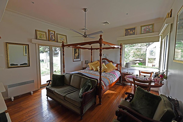 Galahad's Animal Sanctuary B&b - 