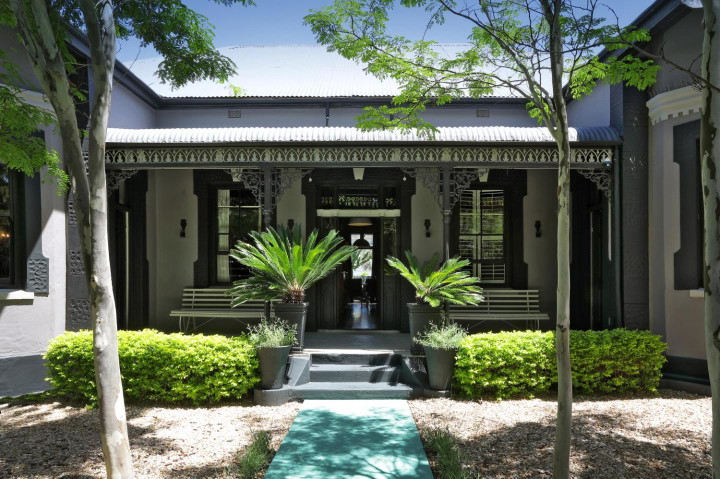 The Black House - Robertson