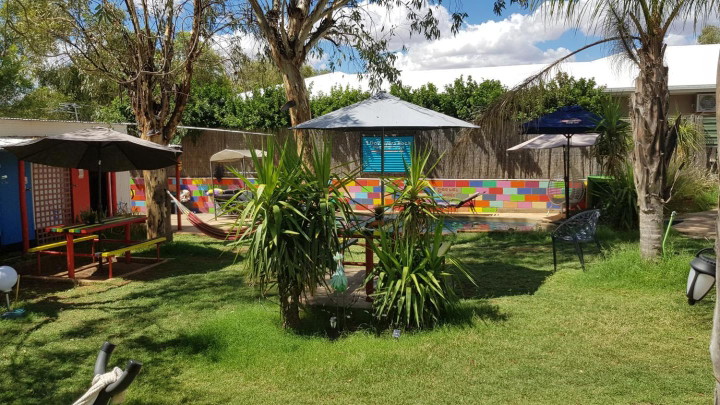 Alice's Secret Travellers Inn - Alice Springs