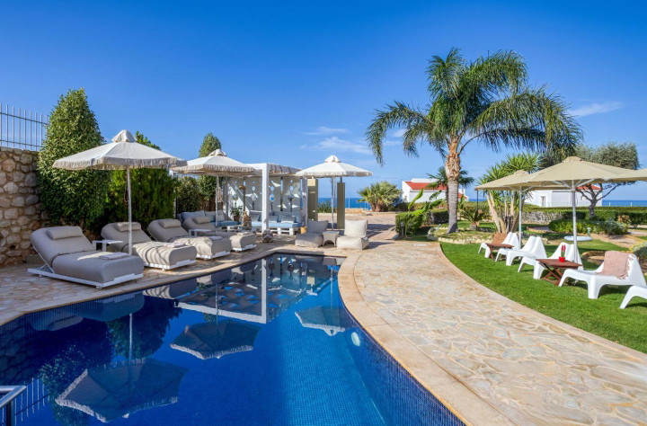 Azzuro Villa With Private Pool By Estia - Chersónissos