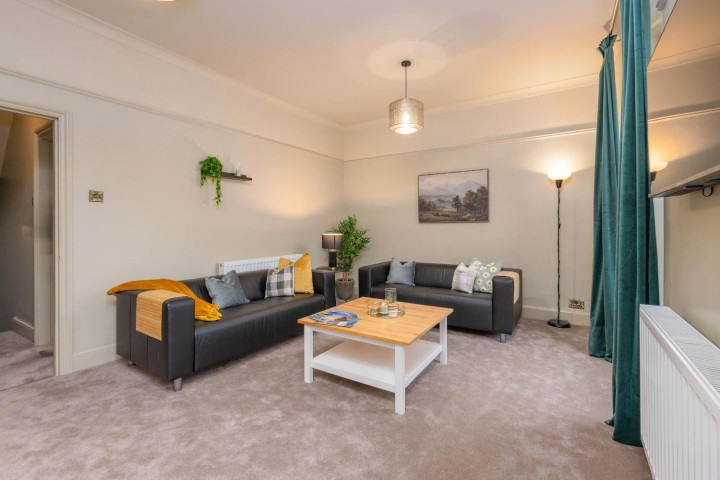Porthmadog Town Centre 2 Bed Apt And Free Parking - Porthmadog