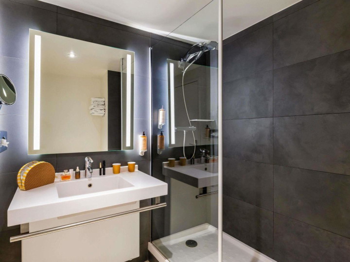 Hôtel Mercure Lyon Centre Lumière - Vénissieux