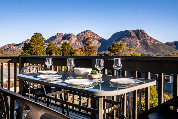 The Lookout ~ Large Family House With Views - Coles Bay