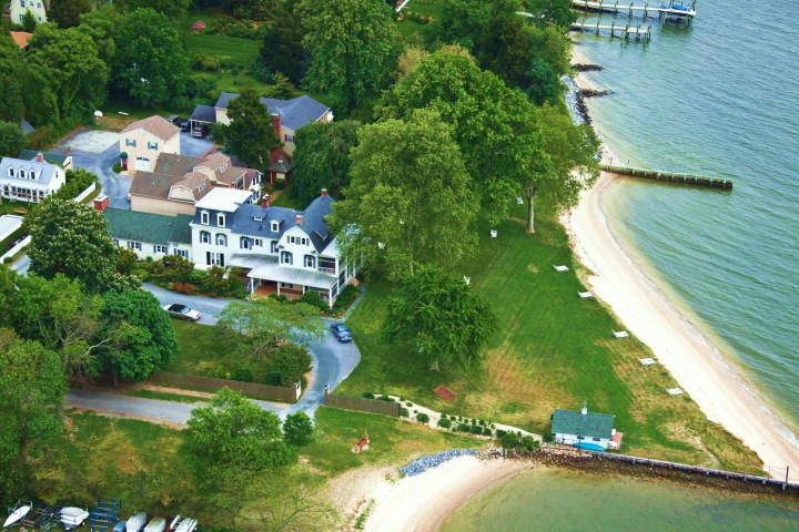 Sandaway Suites & Beach - Easton, MD