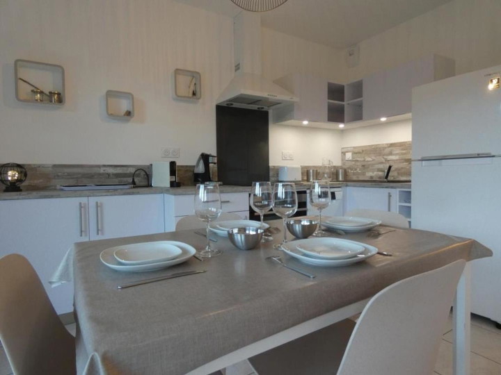 Maison à Notre-dame-de-monts Avec Piscine, Wifi Et Parking, 4 Personnes - Saint-Jean-de-Monts