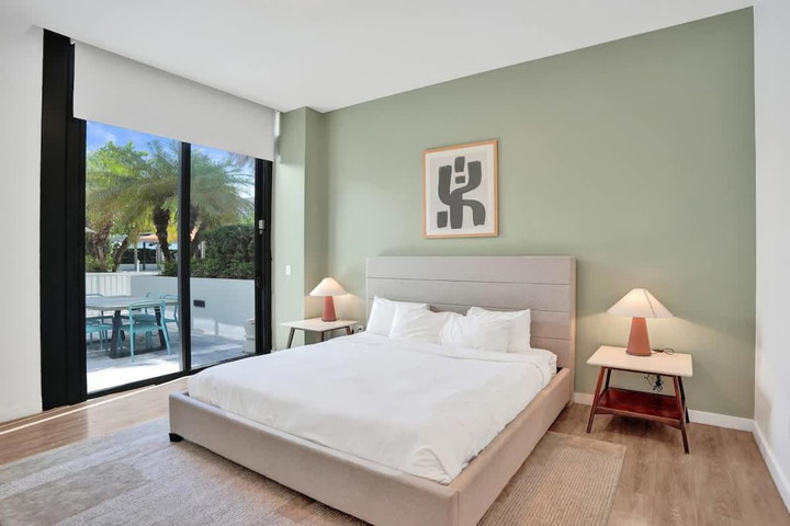 17west Spacious 3br Apartment With Balcony -516 - South Beach, FL