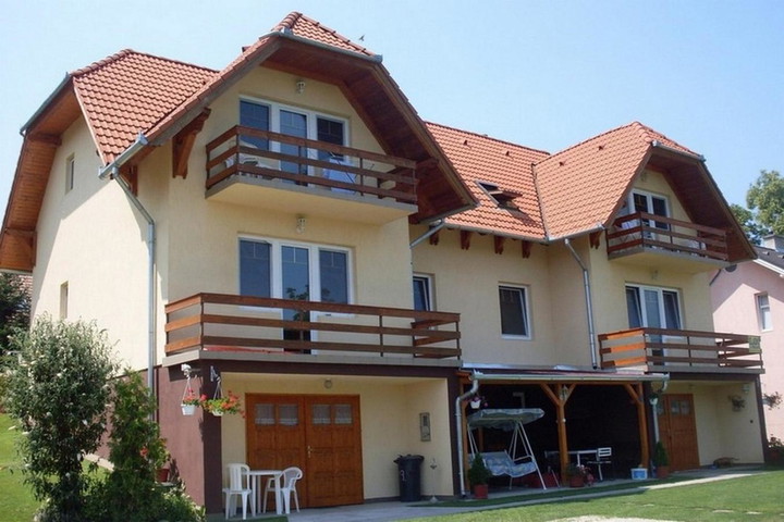 Lala Apartmanok - Balaton