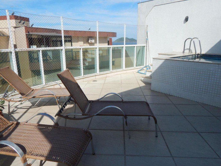 Cobertura De Luxo Com Piscina E Churrasqueira Na Praia Do Forte - Cabo Frio