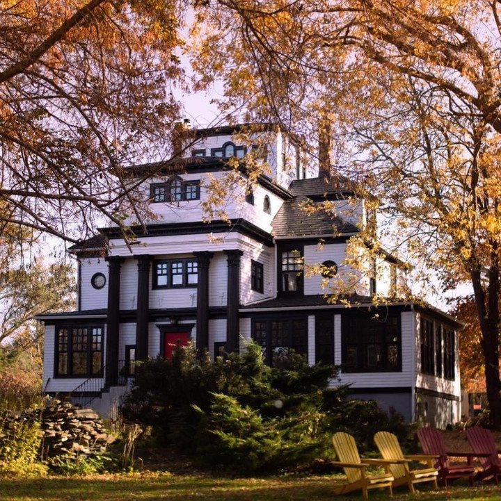 Celtic Mansion Annfield Manor - Cape Breton Island