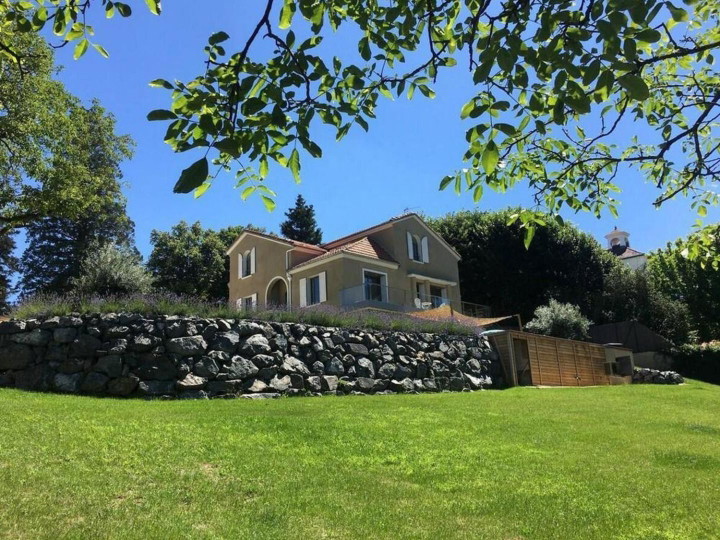 ÉLégante Maison à Vichy : Piscine Chauffée, Jardin Arboré, Terrasse Et Climatisation - Fr-1-489-494 - Vichy