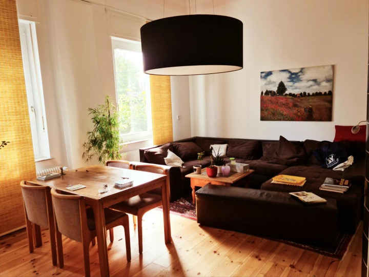 Nana-eg-80m2 Sanierter Altbau-parkplatz-kleiner Garten-wlan-netflix-2zimmer-küche-dusche-wanne-waschmaschine - Oberhausen