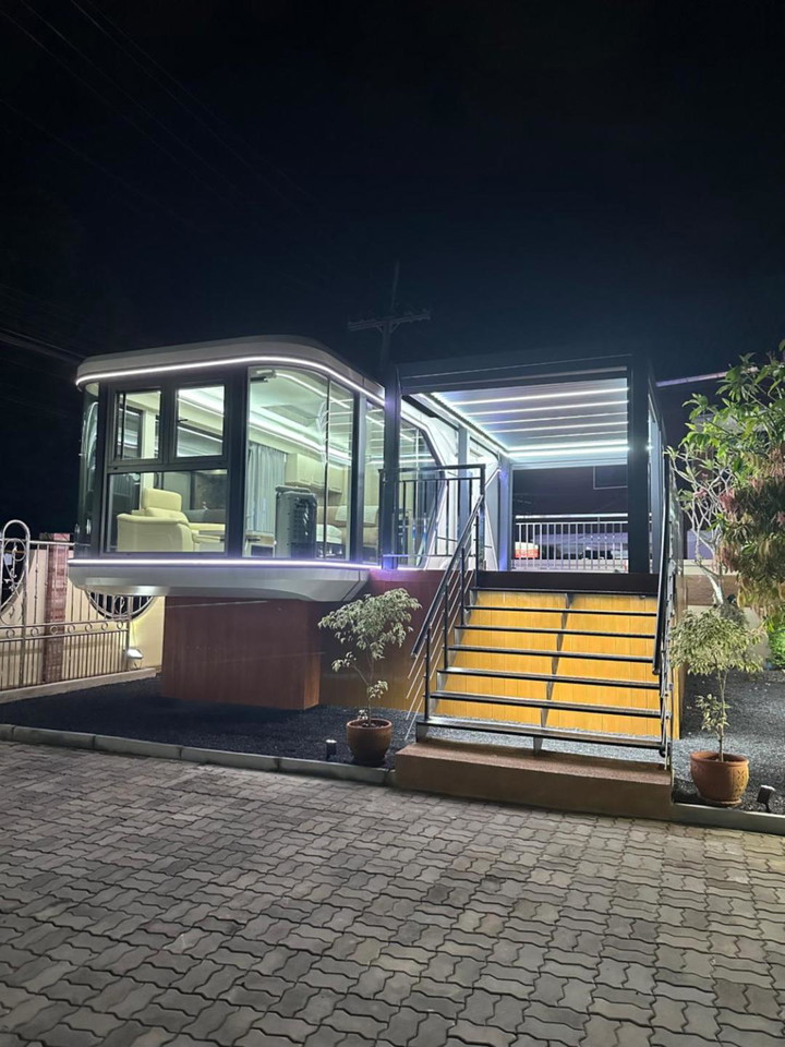 Luxury Capsule Haus Phuket - Phuket