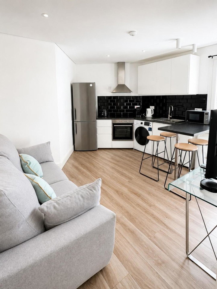 Grand Central House - Classic Two Bedroom - Gibraltarstay Apartments - Gibraltar
