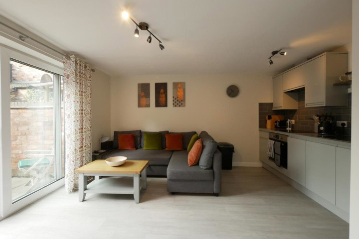 Crewe Short Lets 8 Victoria Court, Crewe - Nantwich
