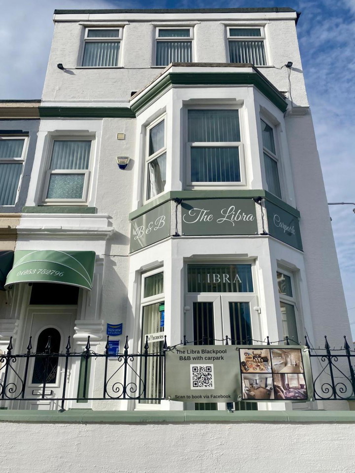 The Libra - Adults Only B&b With Guaranteed Carpark - Lytham St Annes