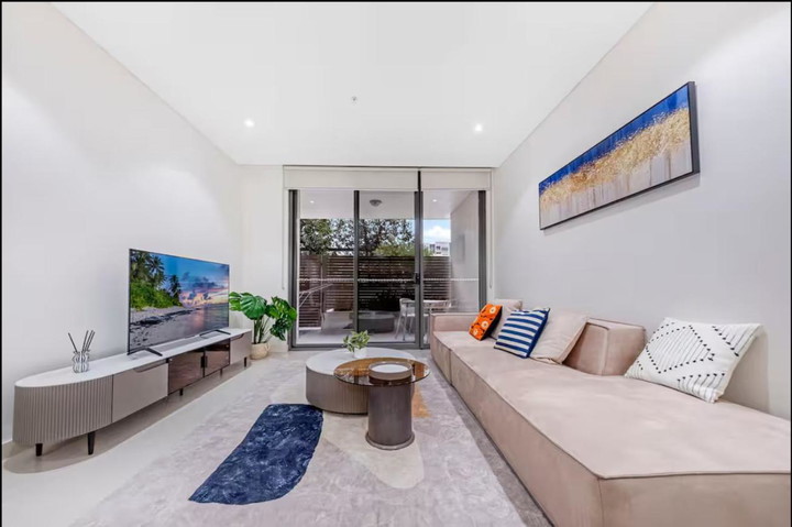 Stylish Homebush 1br Plus Study With Pool Access - Ryde