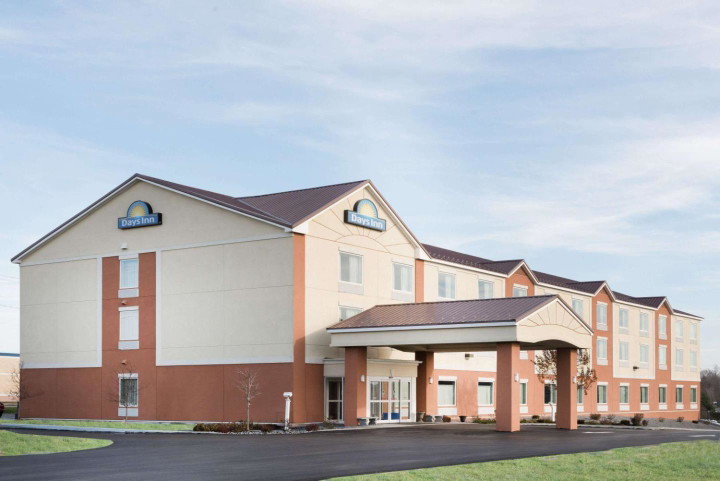 Days Inn By Wyndham Watertown Fort Drum - Watertown, NY