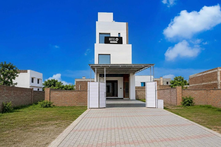 Super Hotel O Naubasta Crossway Kanpur Formerly Time - Kanpur