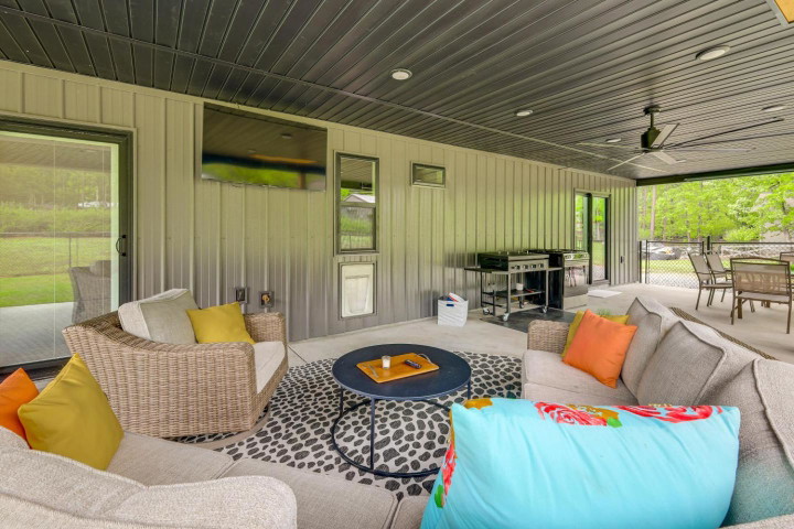 Modern-style Home W/ Patio, Near Greers Ferry Lake - Heber Springs, AR