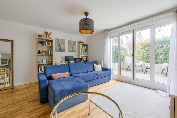 Nice 1br Flat With Lovely Terrace And Parking - Rueil-Malmaison