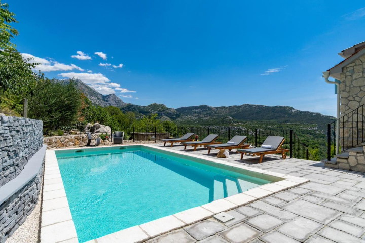 Stone Villa Judita With Heated Pool And Hydro-massage - Brela