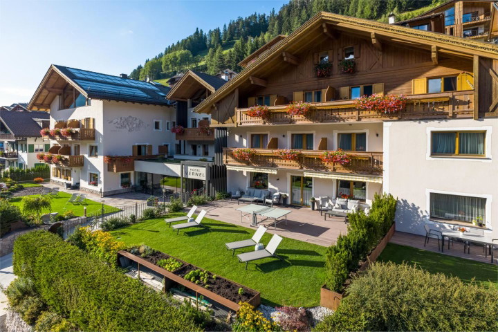 Hotel Vernel - Urtijëi