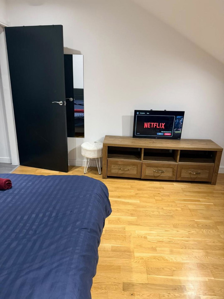 Near City Centre, Train Station, Hospital - Derby